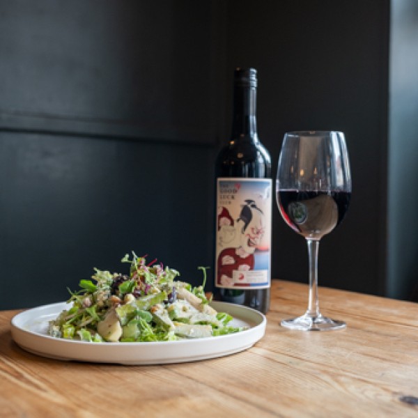 THE DUKE WANSTEAD • Wanstead's favourite neighbourhood pub and dining room