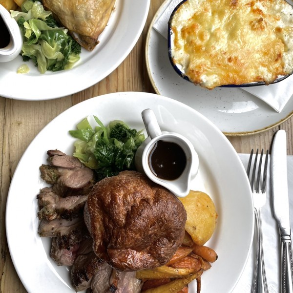 THE DUKE WANSTEAD • Wanstead's neighbourhood pub and dining room